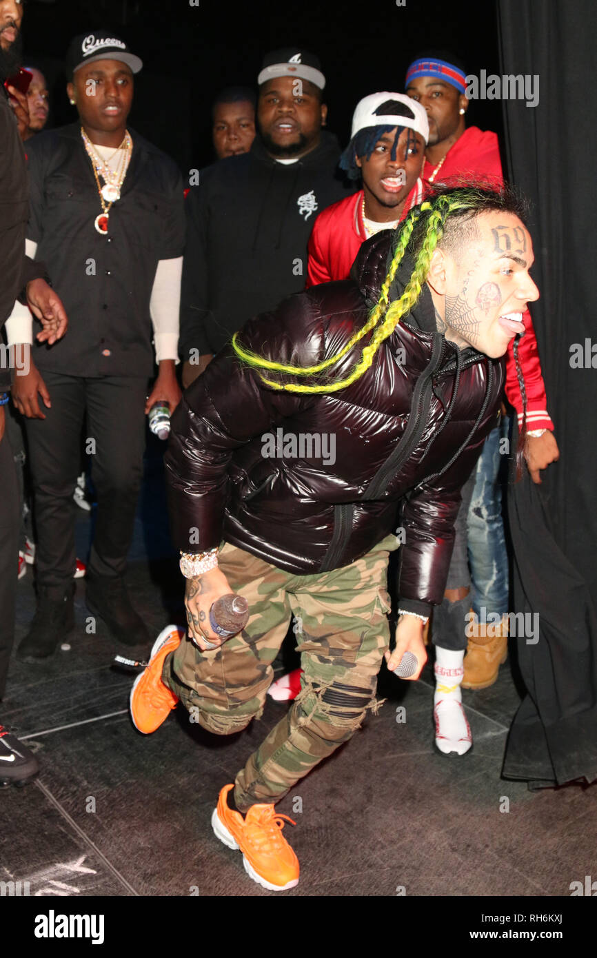 ***FiLE Photo*** Tekashi69 Pleads Guilty On 9 Counts of Drugs, Guns and ...