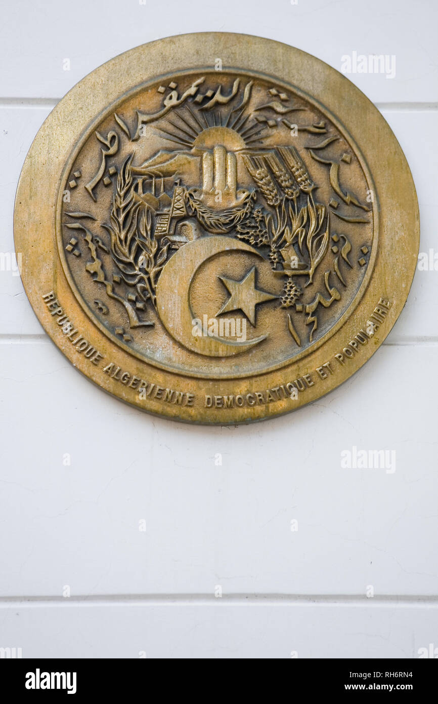 Algerian embassy sign hi-res stock photography and images - Alamy
