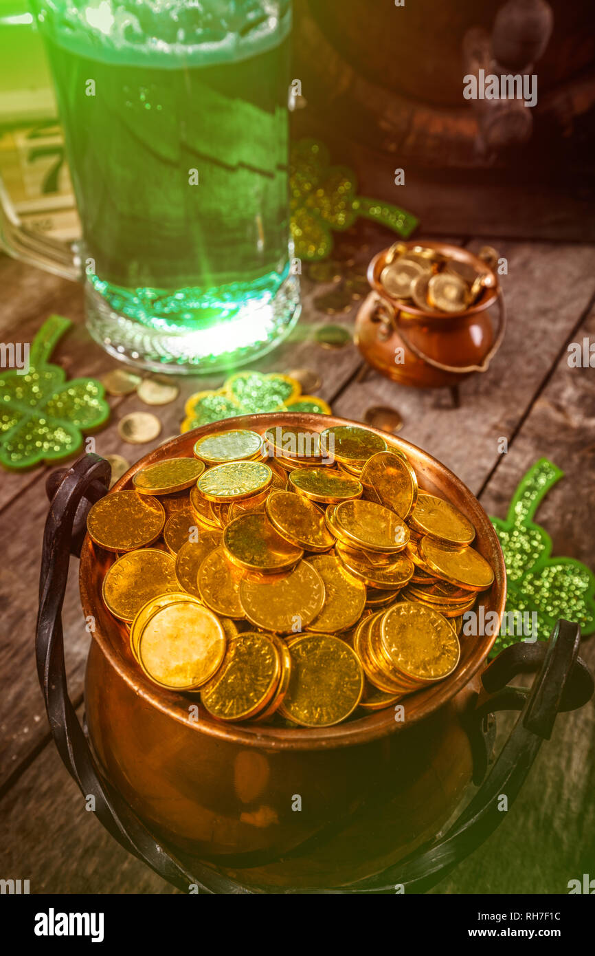 Modern celtic style hi-res stock photography and images - Alamy