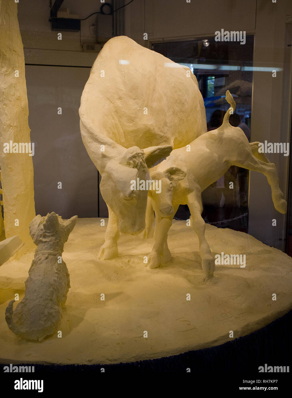 Cow sculpture butter hi-res stock photography and images - Alamy