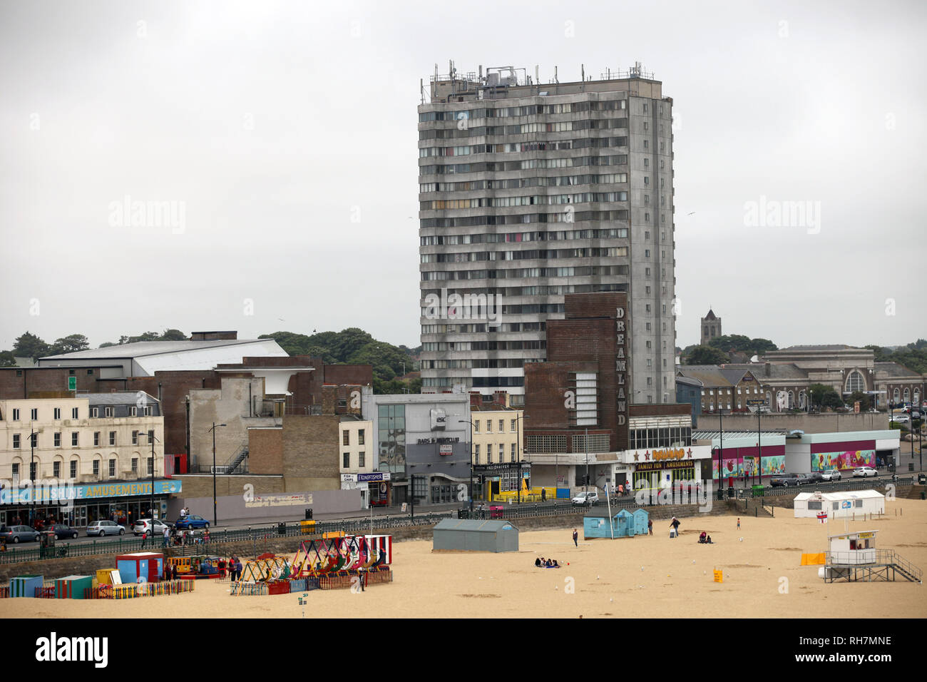 Margate seafront cloudy hi-res stock photography and images - Alamy Margate seafront cloudy hi-res stock photography and images - Alamy