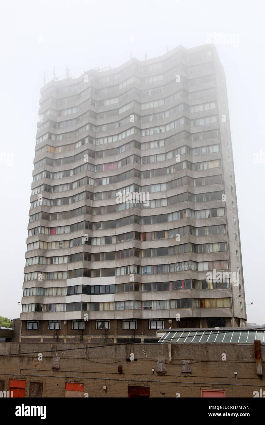 Run down seaside houses hi-res stock photography and images - Alamy