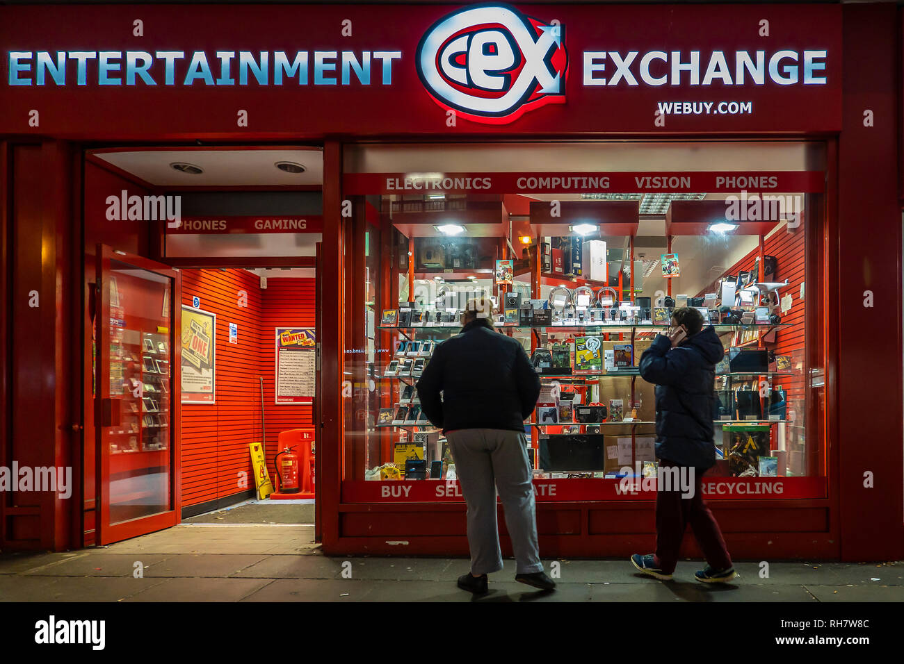 Cex store hi-res stock photography and images - Alamy