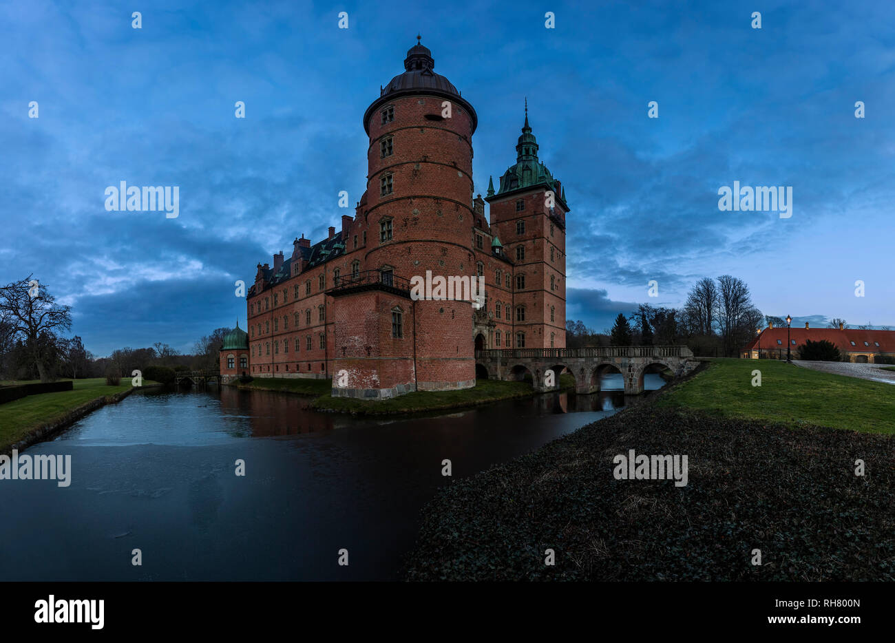 Valloe Castle near Koege in Denmark Stock Photo - Alamy