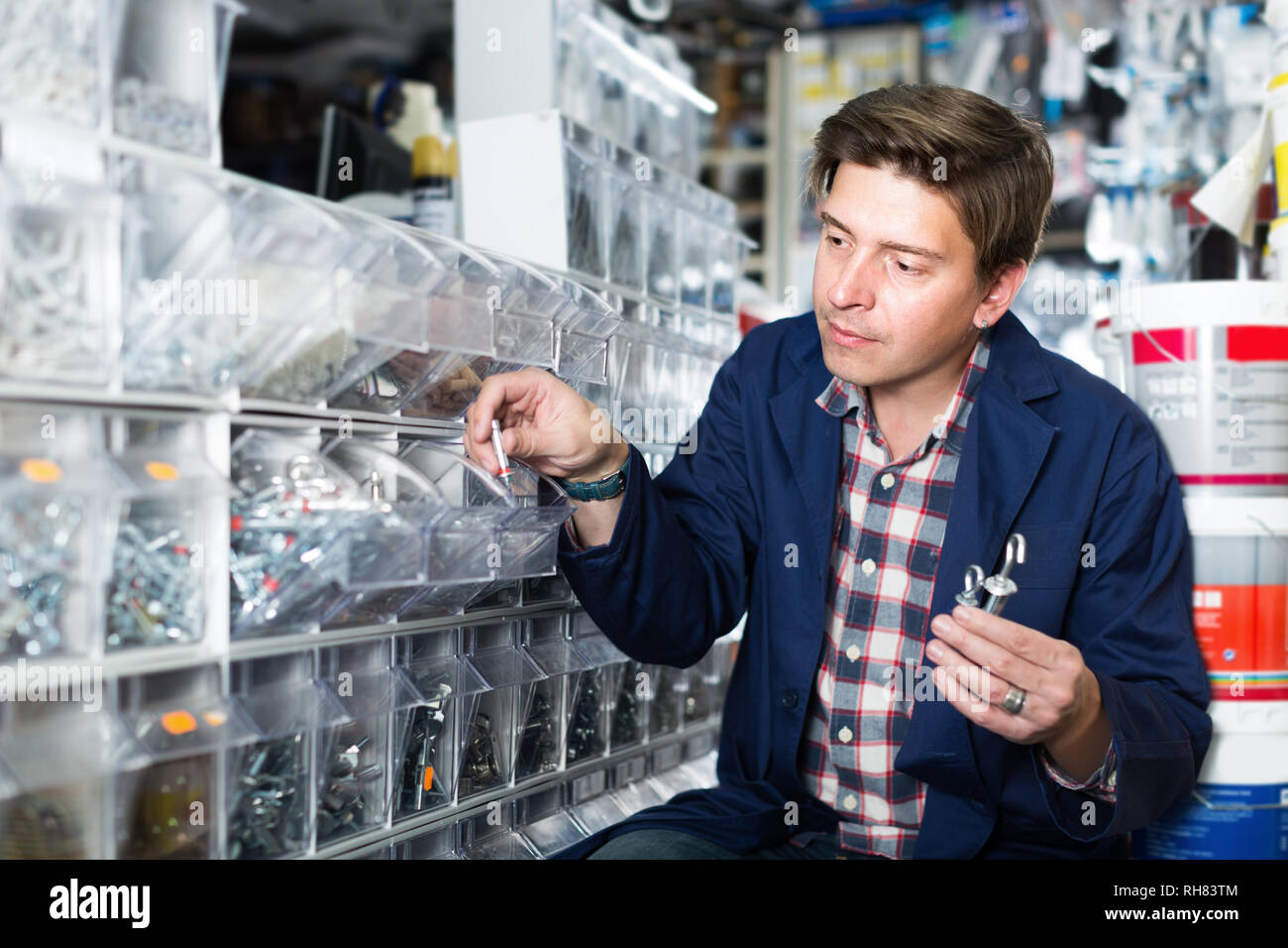 Choosing fasteners hi-res stock photography and images - Alamy