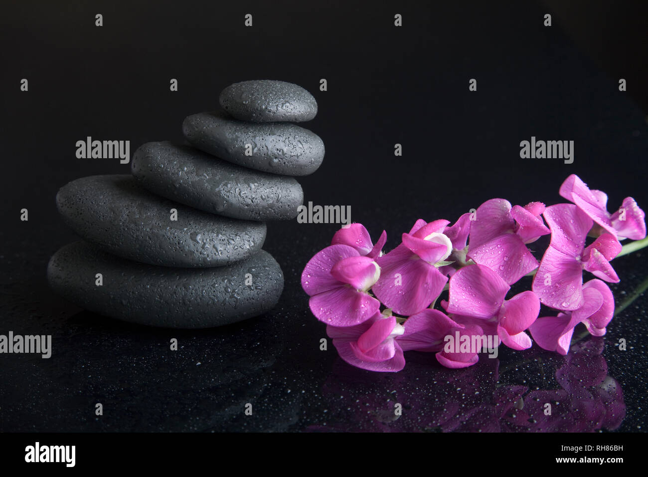 Hot_stones hi-res stock photography and images - Alamy