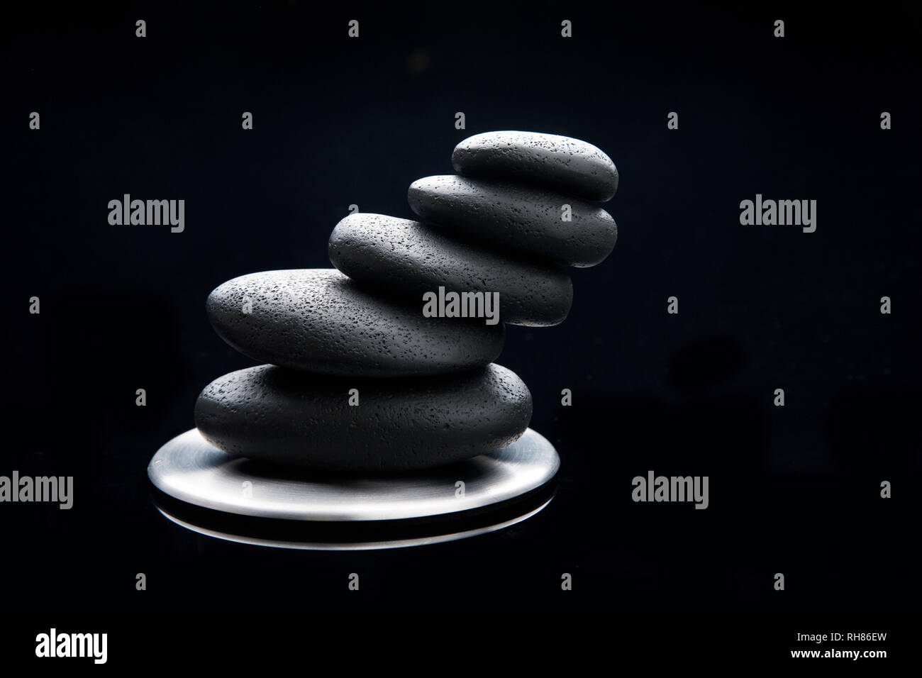 Hot_stones hi-res stock photography and images - Alamy