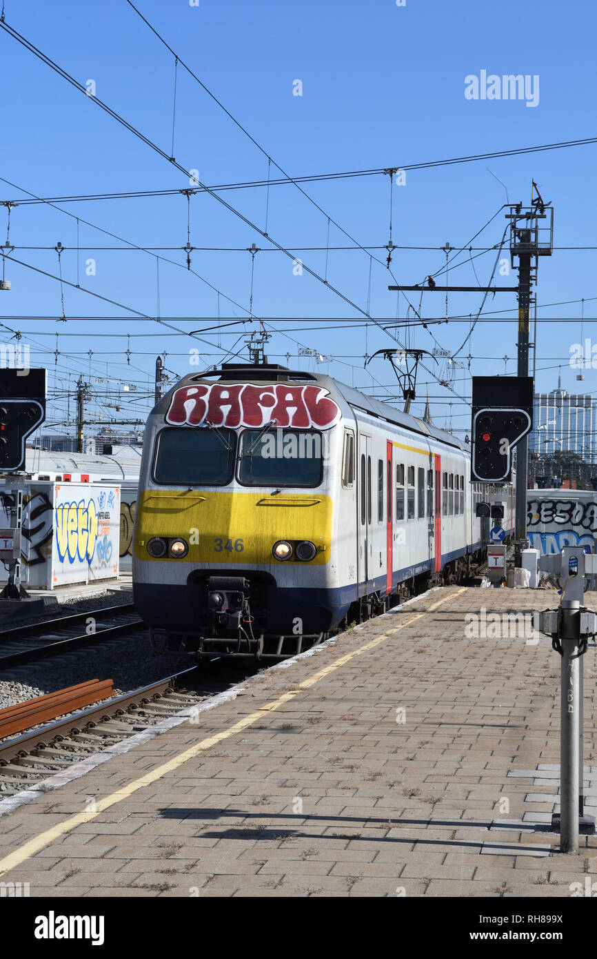 Dc electric multiple unit hi-res stock photography and images - Alamy