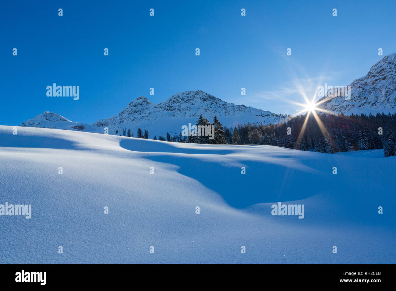 Beautiful winter natural landscape hi-res stock photography and images ...