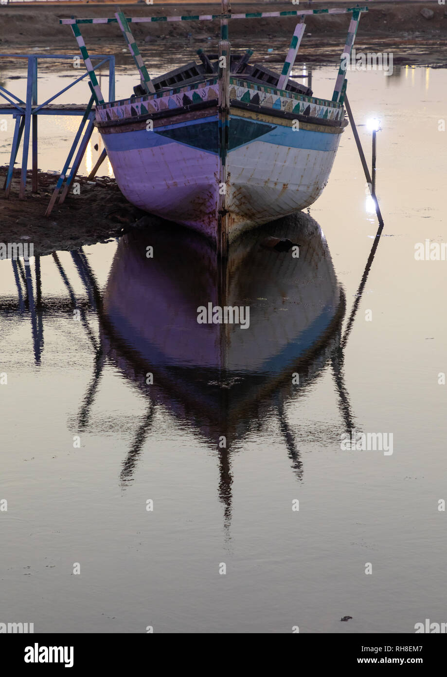 Saudi arabia red sea boat hi-res stock photography and images - Alamy