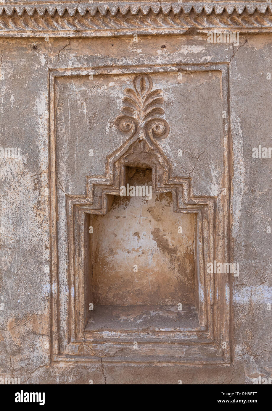 Niche gypsum decoration of a farasani house, Red Sea, Farasan, Saudi ...