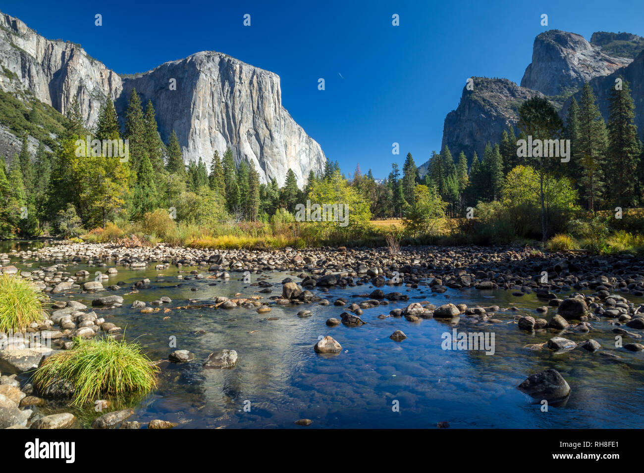 Valley of yosemite classic landscape hi-res stock photography and ...