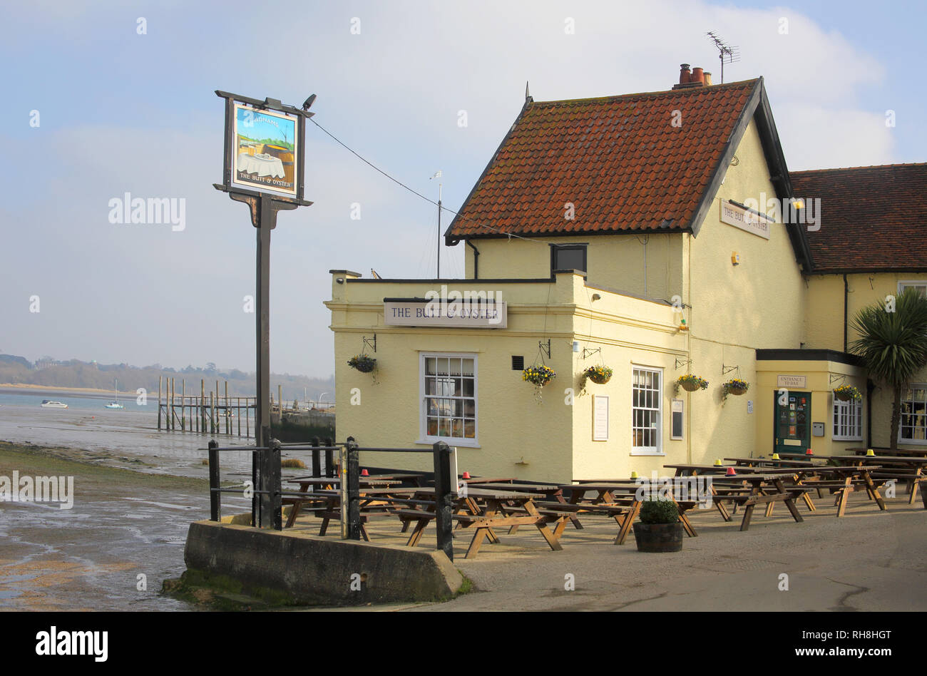a traditional adnams pub at pin mill on the river orwell in suffolk ...
