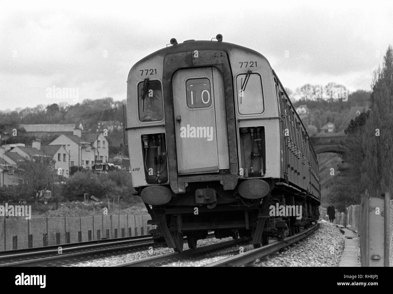 Southern 4VEP EMU at Merstham -1 Stock Photo - Alamy