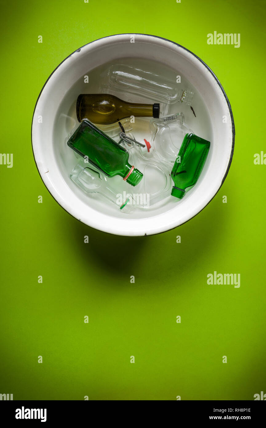 Empty alcohol bottles hi-res stock photography and images - Alamy