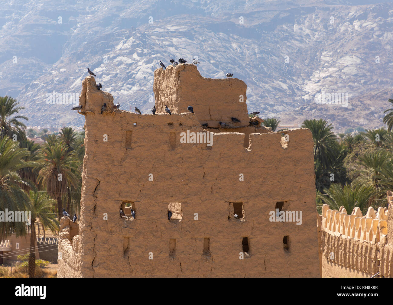 Saudi arabia mud house hi-res stock photography and images - Alamy