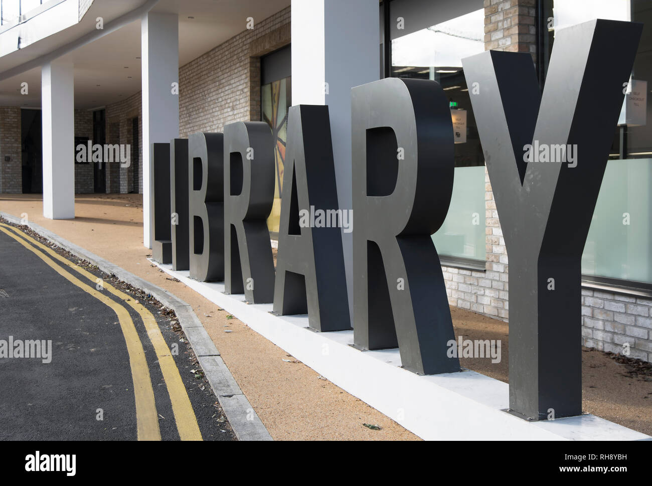 Grave vale library hi-res stock photography and images - Alamy