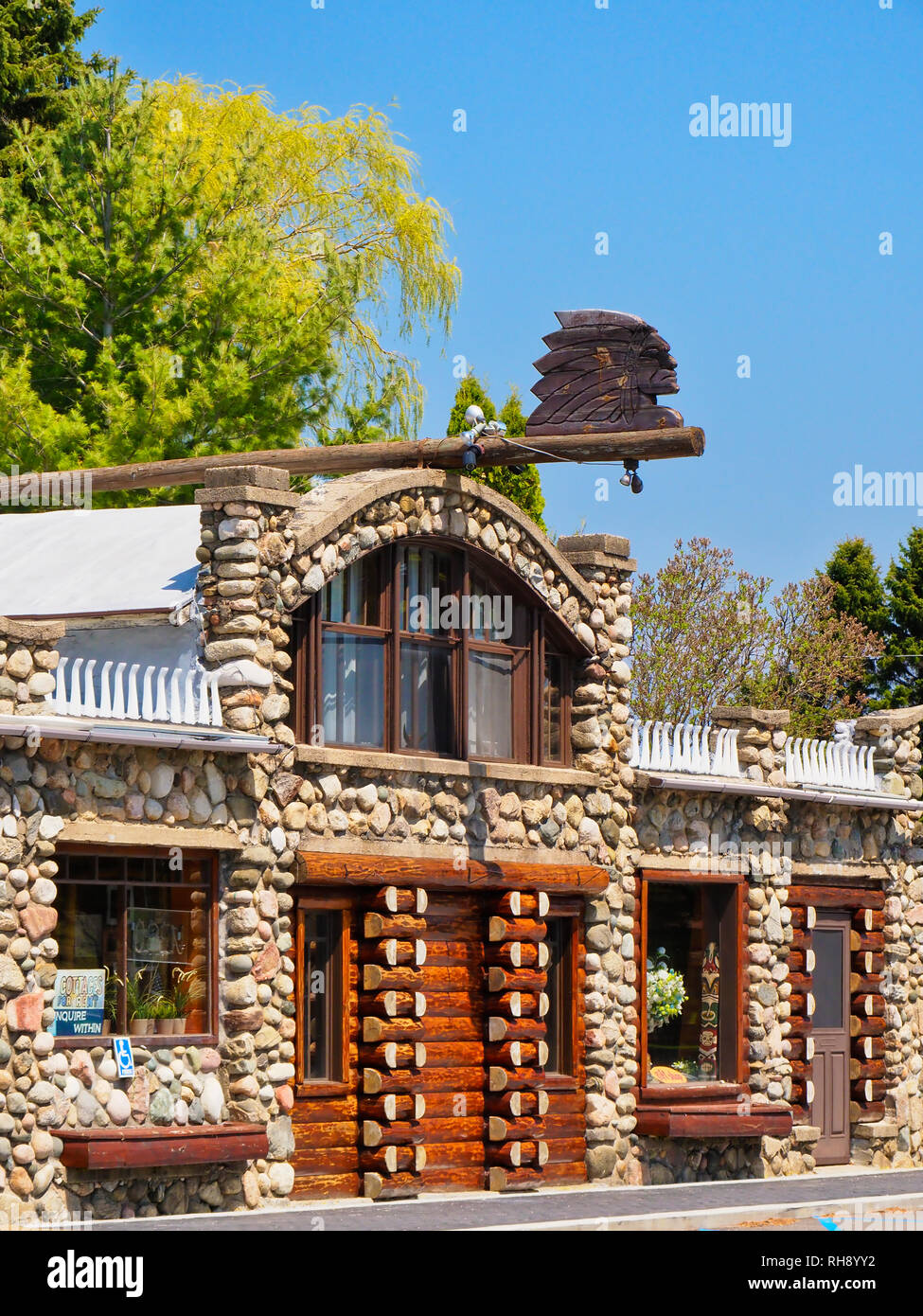 Cross village hi-res stock photography and images - Alamy