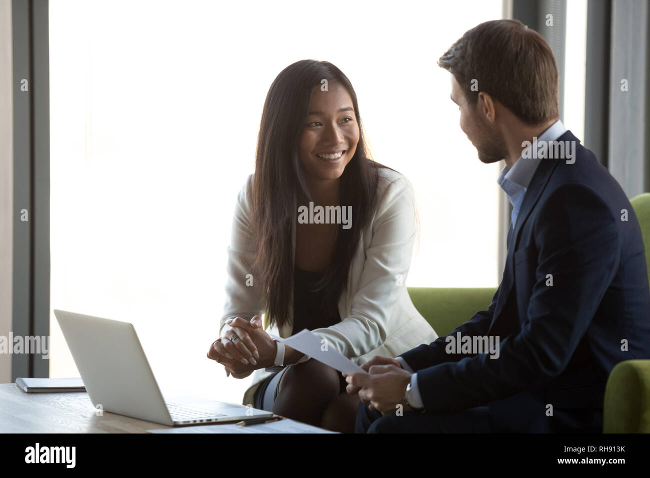 Business client meeting hi-res stock photography and images - Alamy