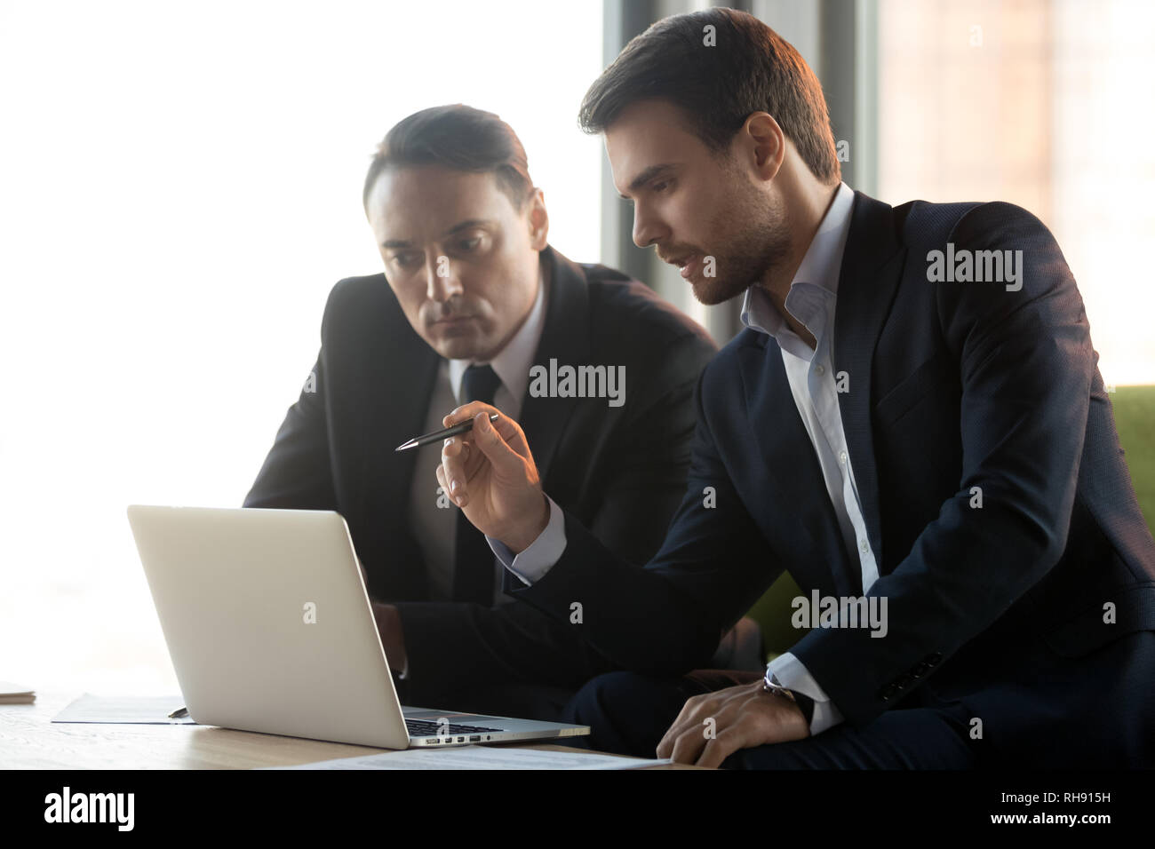 Benefits business hi-res stock photography and images - Alamy