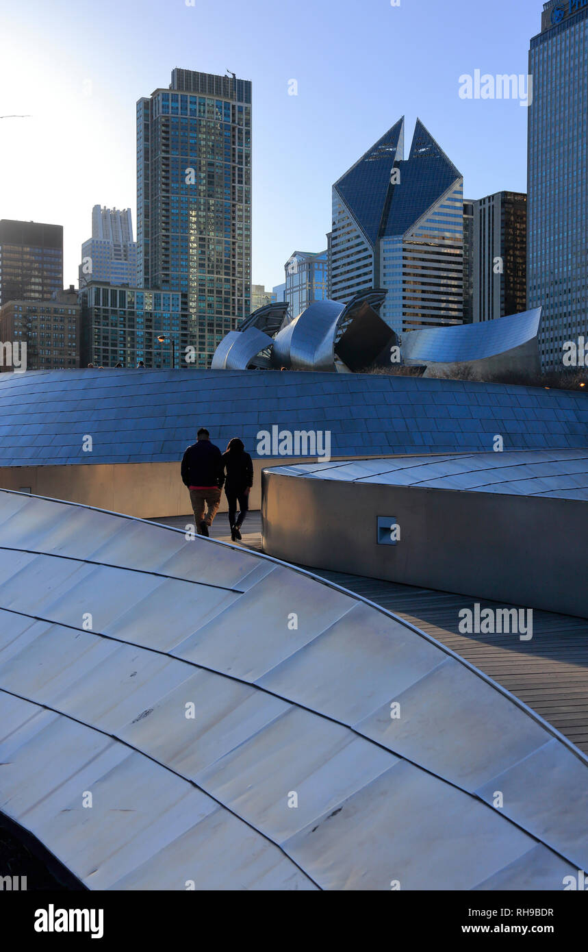 Bp pedestrian bridge millennium park hi-res stock photography and ...