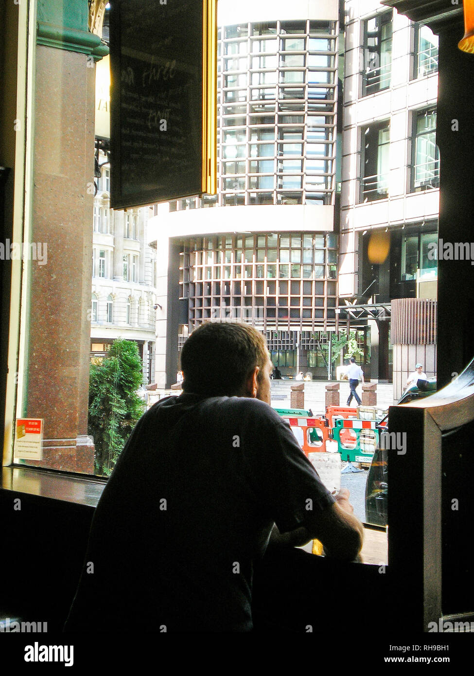 Man in pub from back hi-res stock photography and images - Alamy