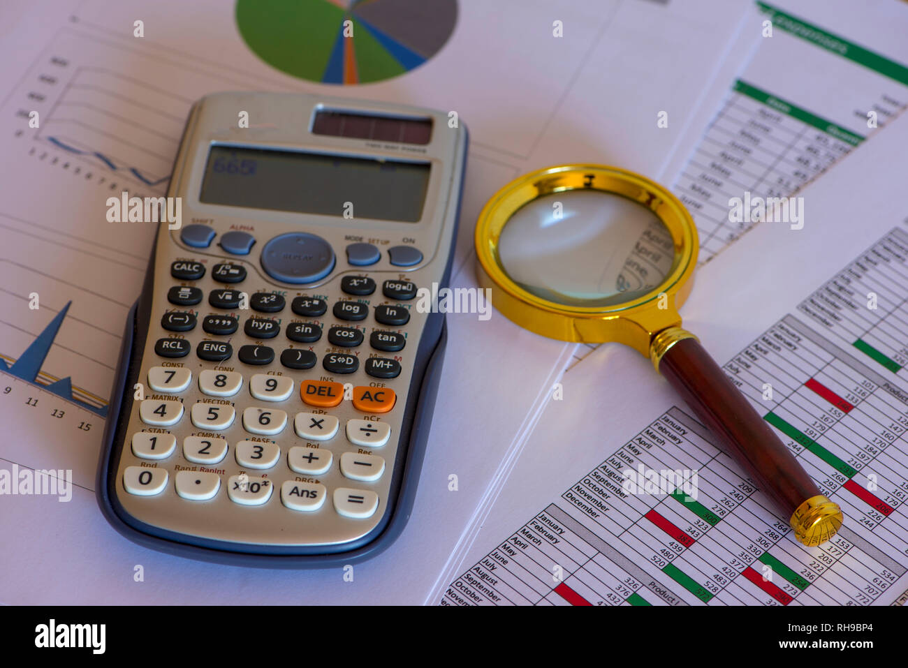 Figure documents paper information hi-res stock photography and images ...
