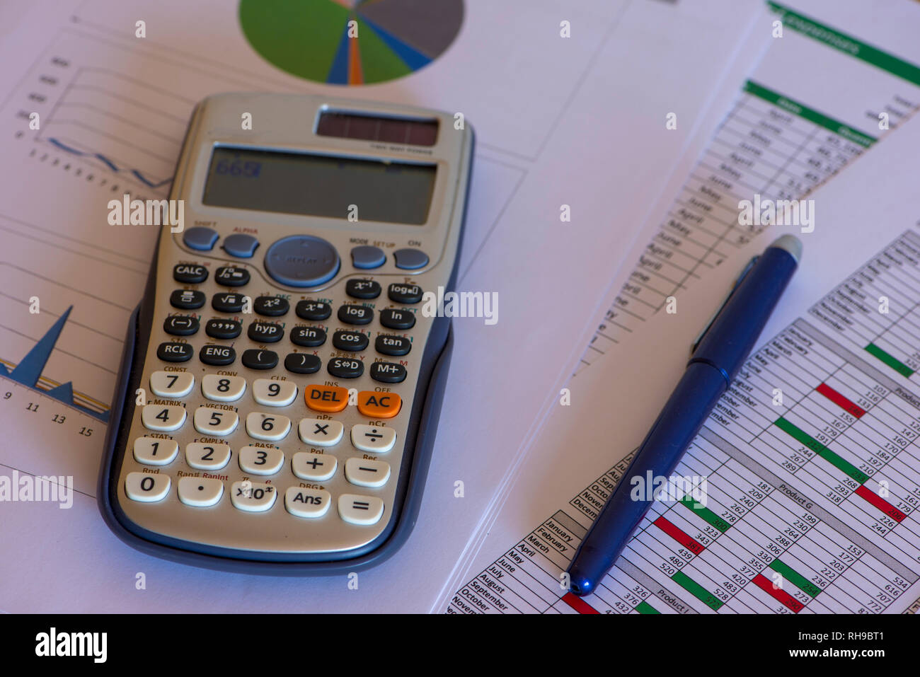 Accounting documents hi-res stock photography and images - Alamy