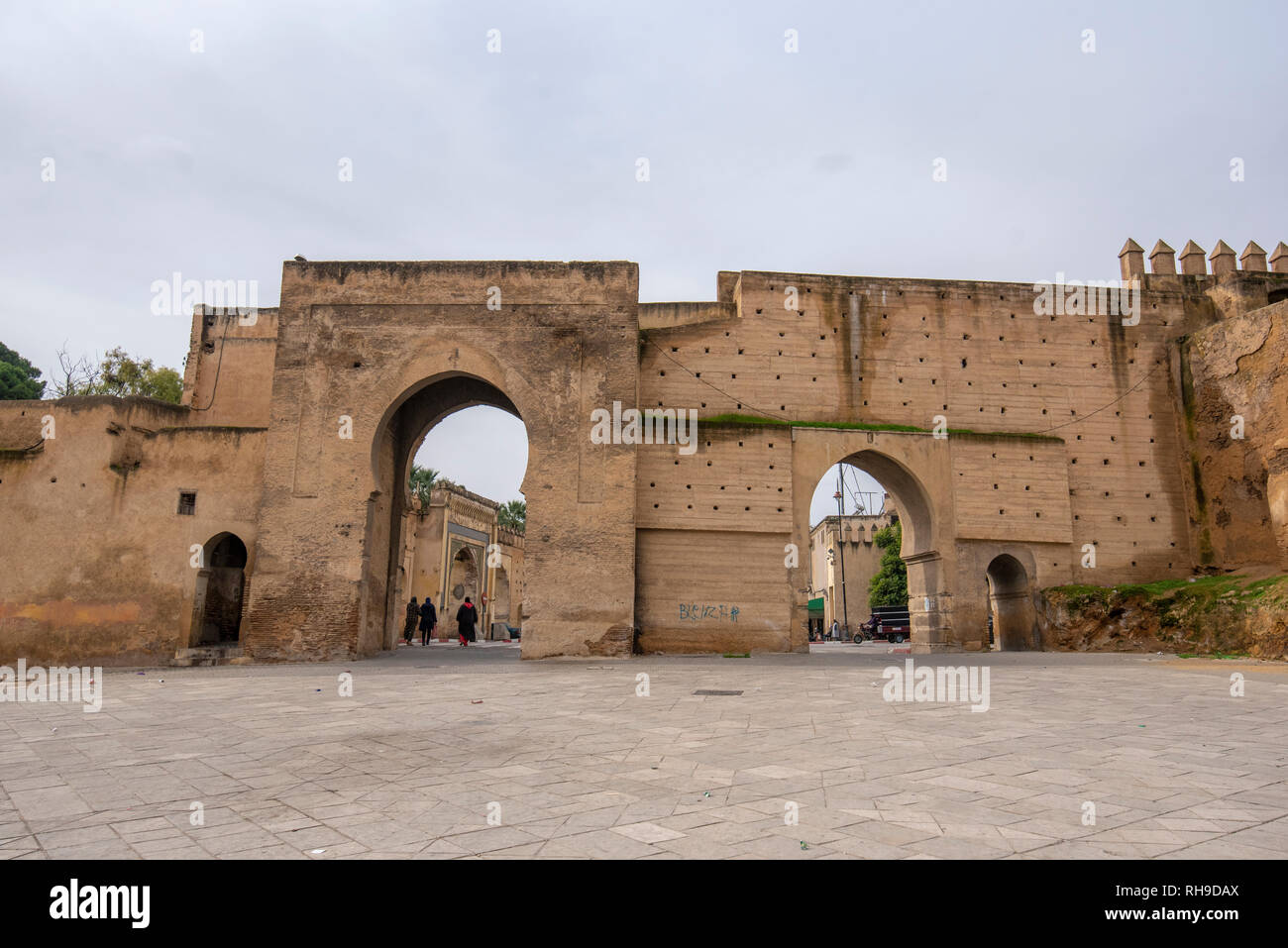 View of the walls and gate to old Medina in Fez (Fes El Bali), Morocco ...