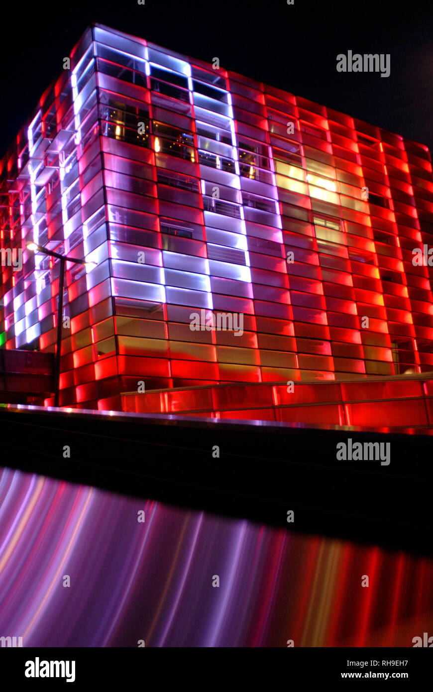 Vista del ars electronica center hi-res stock photography and images ...