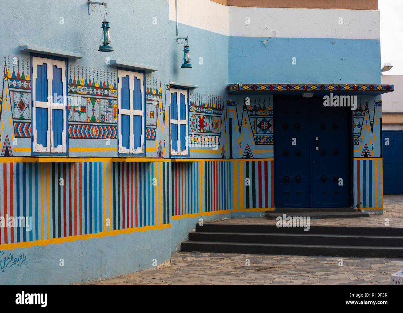 Al-qatt al-asiri traditionally wall decoration in muftaha village art ...