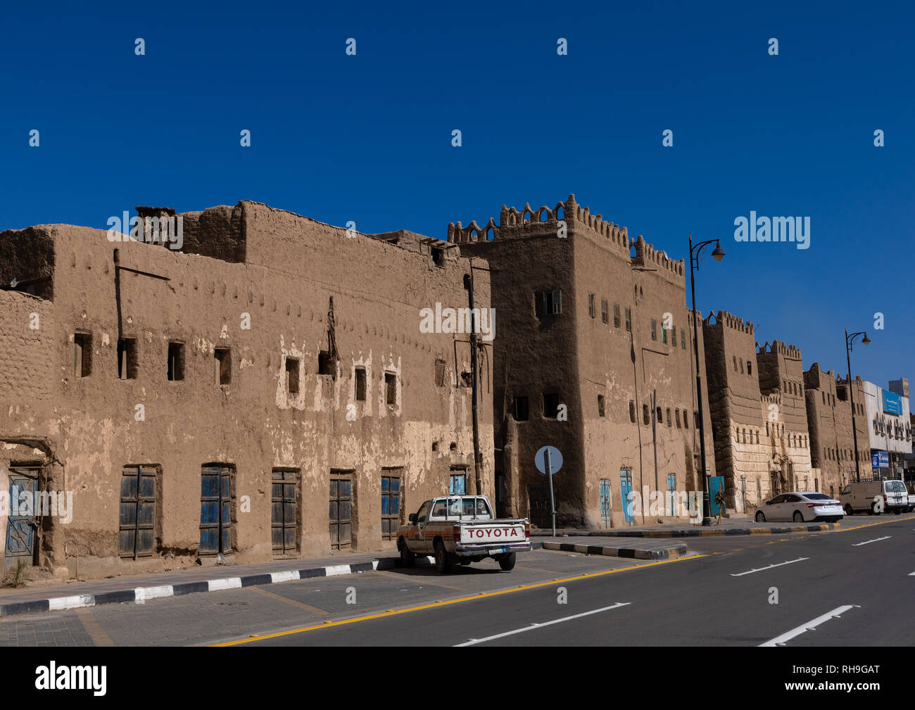 Traditional mud houses in the city center, Najran Province, Najran ...