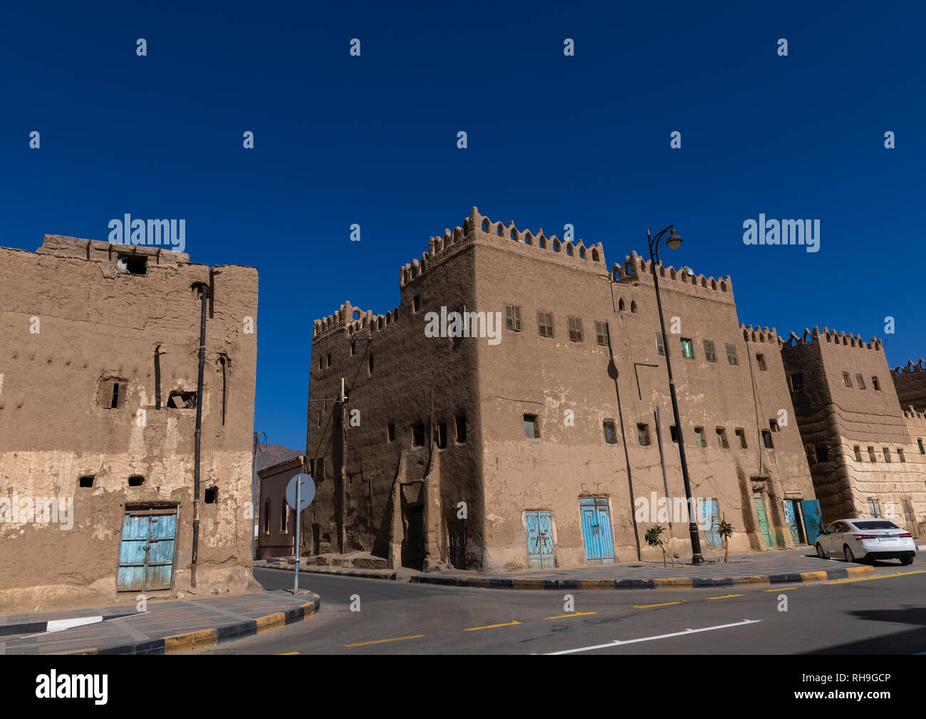 Traditional mud houses in the city center, Najran Province, Najran ...