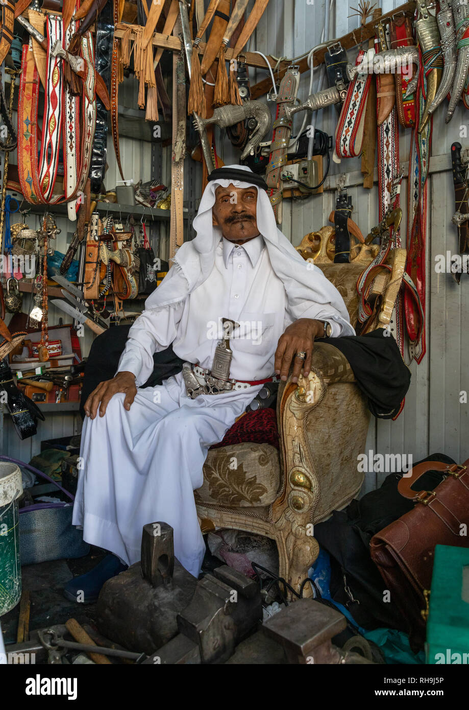 Saudi Old Man High Resolution Stock Photography and Images - Alamy