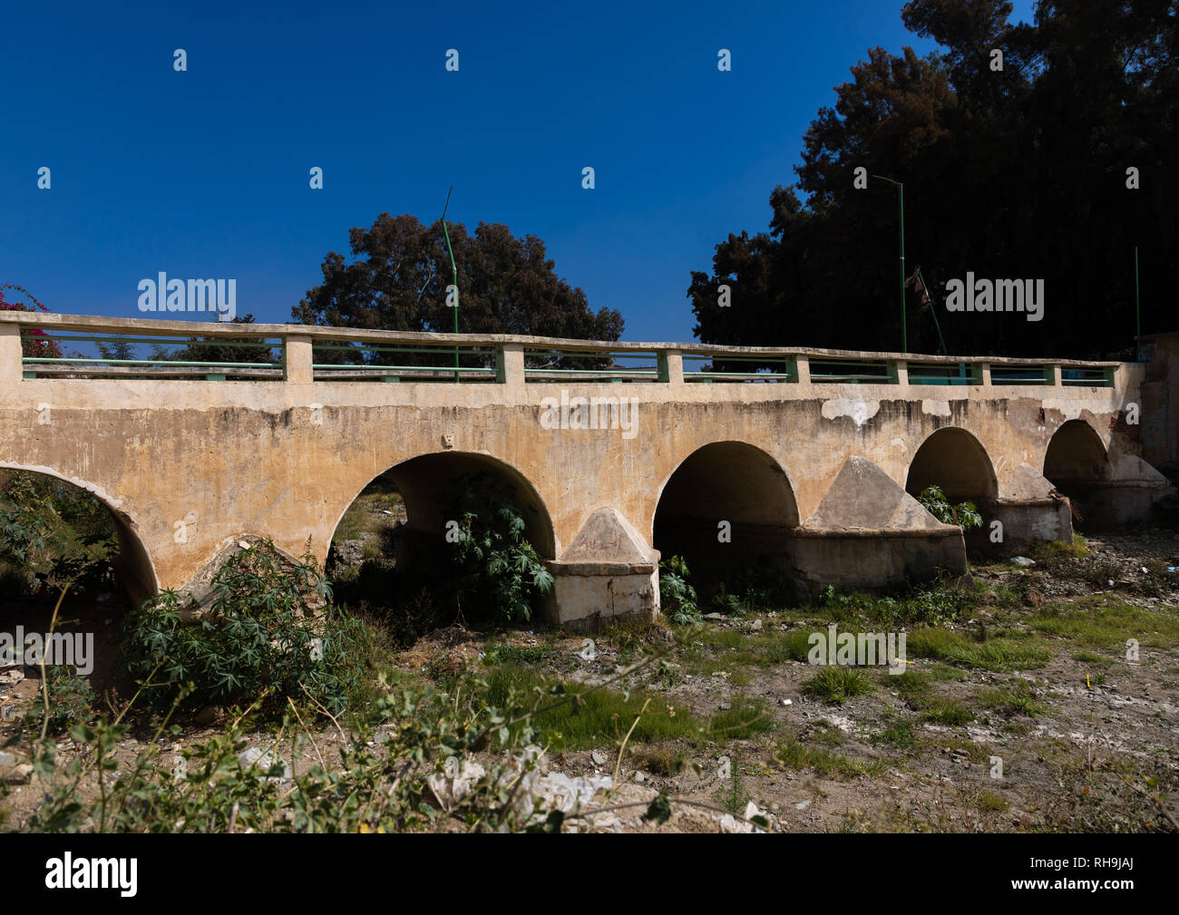 Alqabel ottoman bridge, Asir province, Abha, Saudi Arabia Stock Photo ...