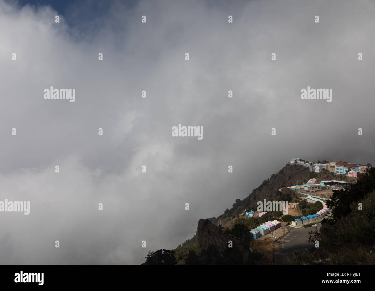 Saudi arabia and abha and mountain hi-res stock photography and images ...