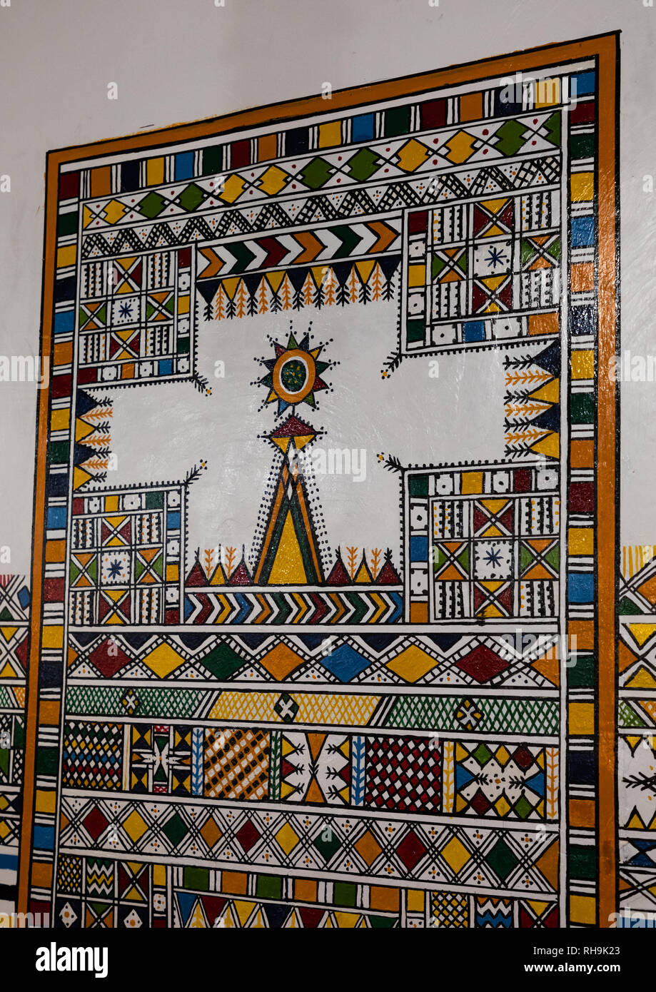 Al-qatt al-asiri traditionally female interior wall decoration in a ...