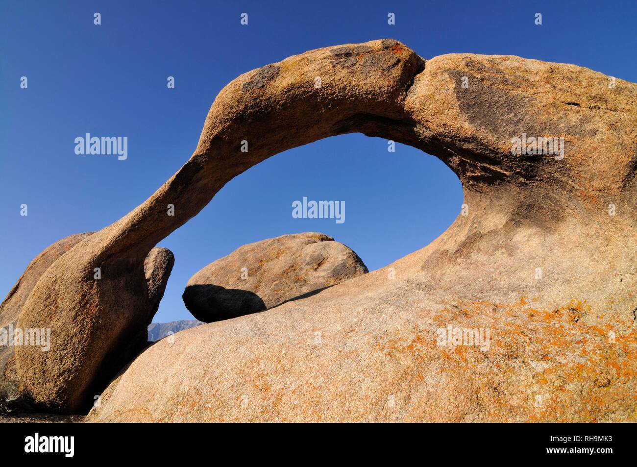Granite arch alabama hills hi-res stock photography and images - Alamy