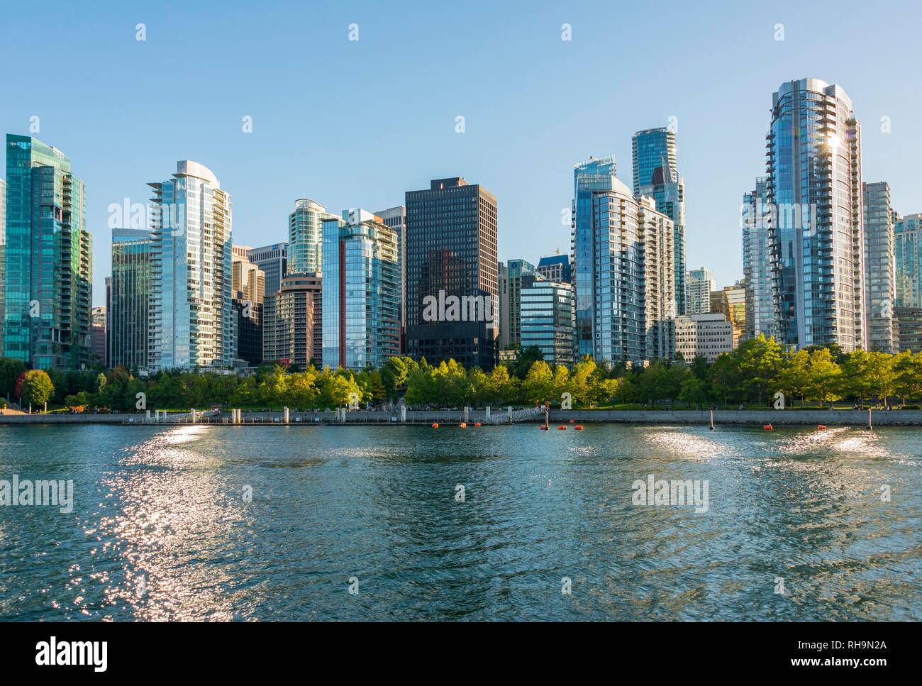 Vancouver skyscrapers hi-res stock photography and images - Alamy