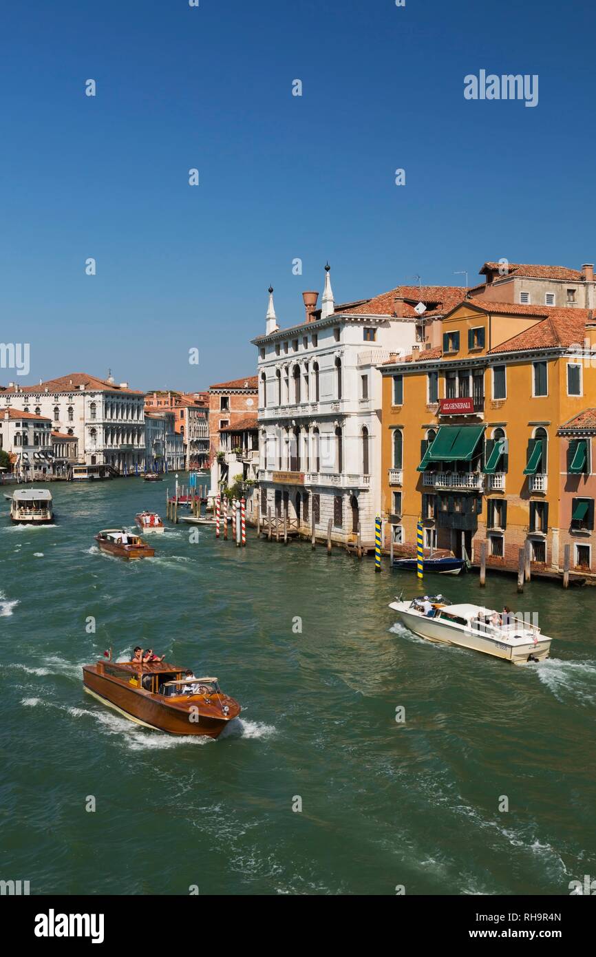 Renaissance water palace hi-res stock photography and images - Alamy