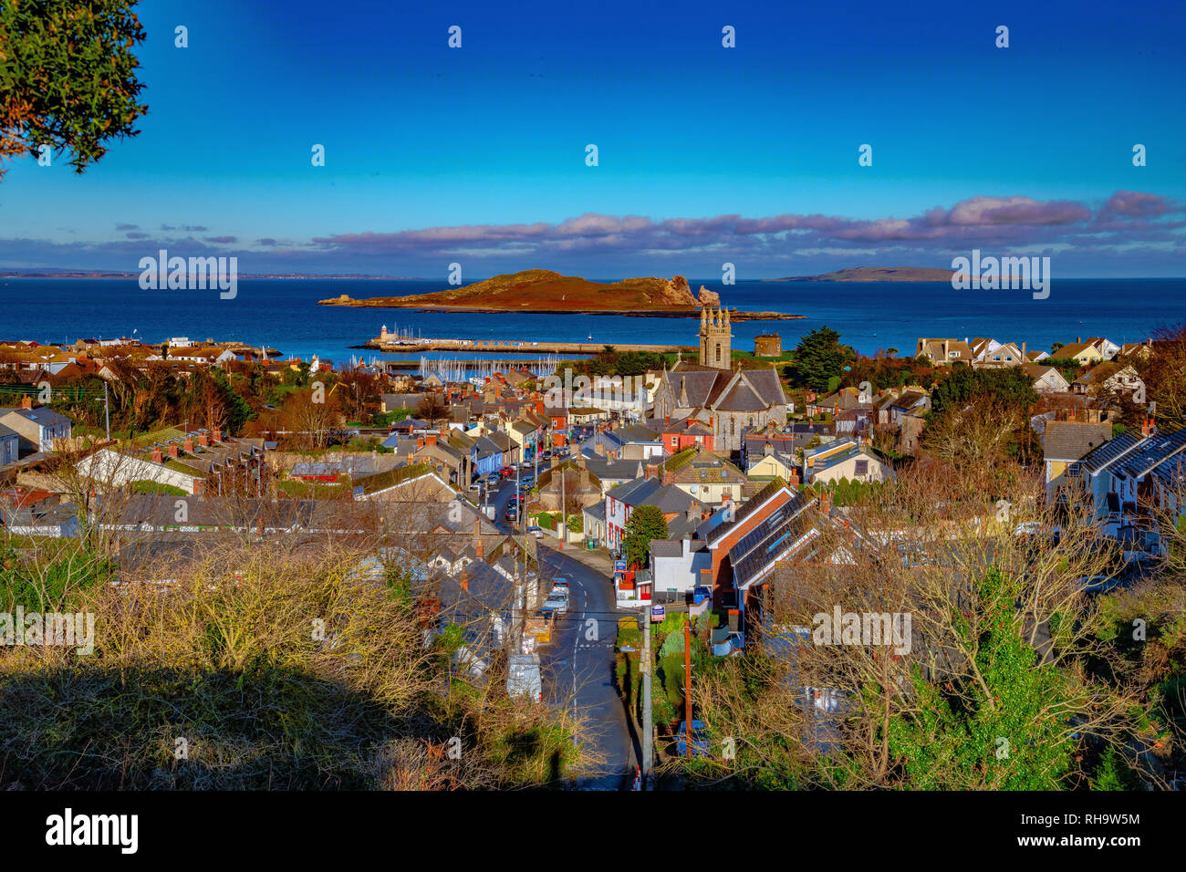 Howth harbour fishing boats hi-res stock photography and images - Alamy