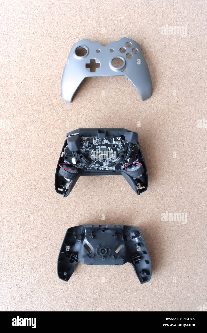 Xbox controller hi-res stock photography and images - Alamy