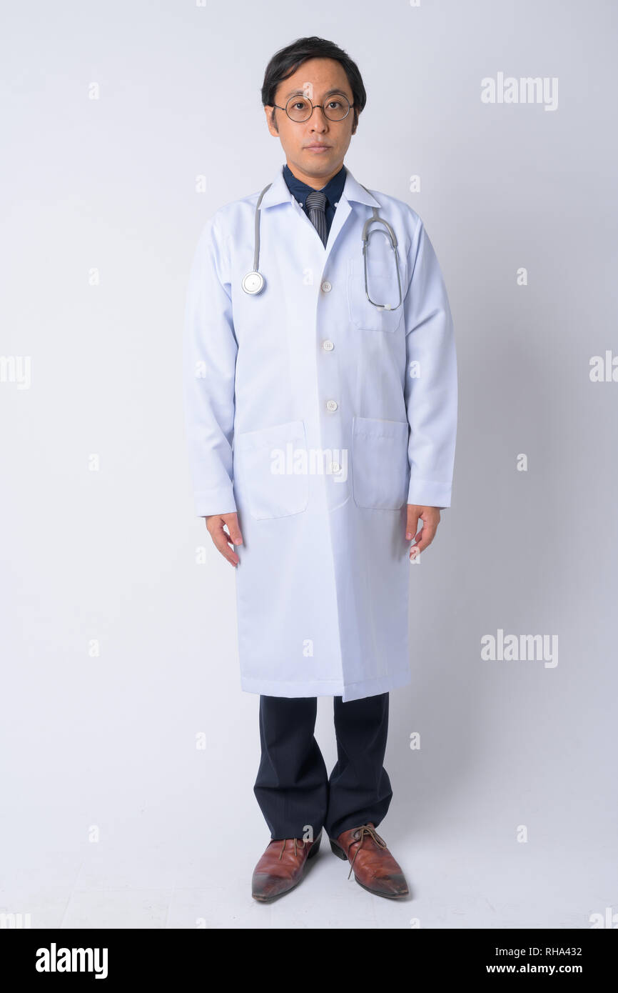 Full body shot of Japanese man doctor Stock Photo - Alamy