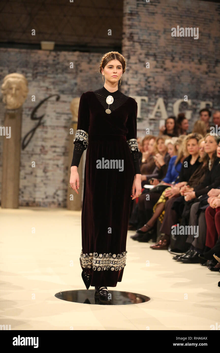 ROME, ITALY - JANUARY 27, 2018: Model Giorgia Masciulli walks the ...