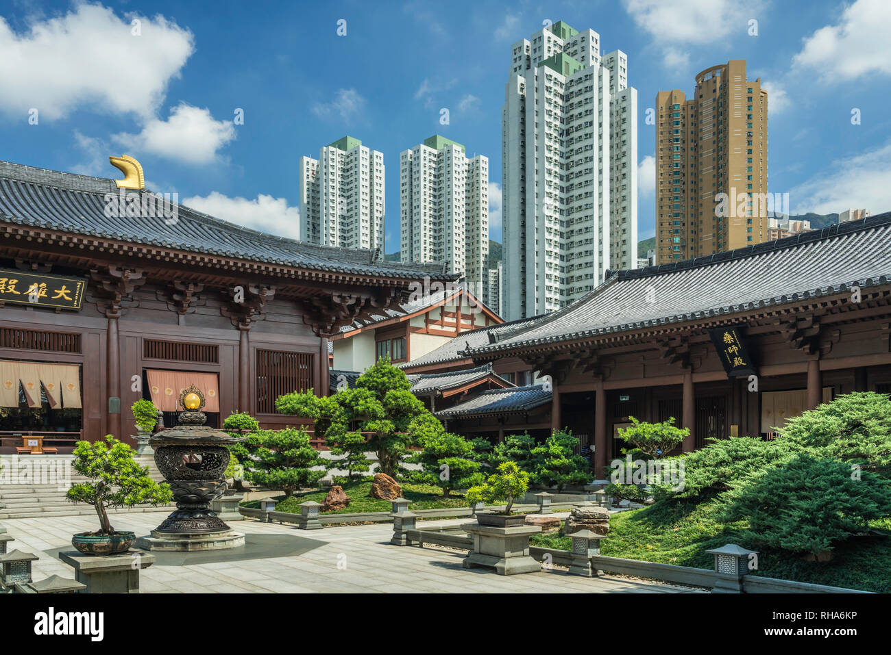 Buildings chi lin nunnery in diamond hi-res stock photography and ...