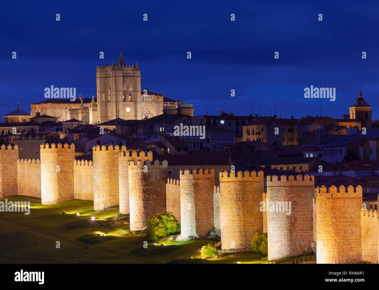 City roman wall hi-res stock photography and images - Alamy