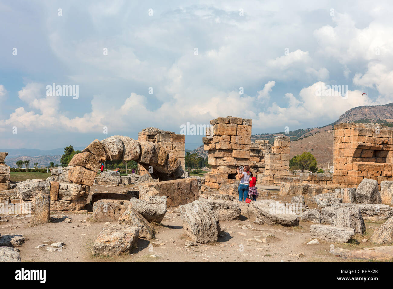 Hierapolis pamukkale archaeology museum hi-res stock photography and images - Alamy