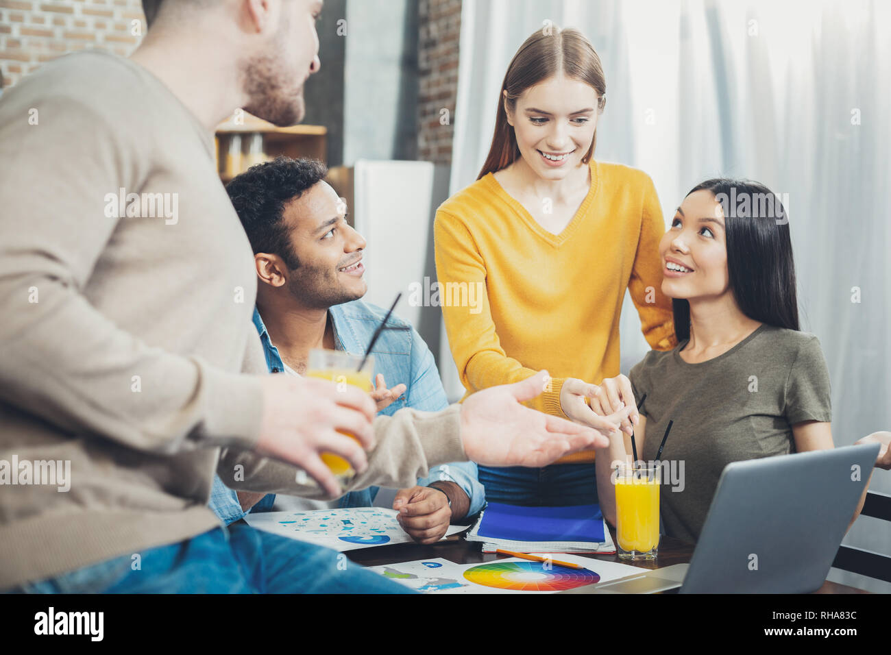 Offering ideas startup project hi-res stock photography and images - Alamy