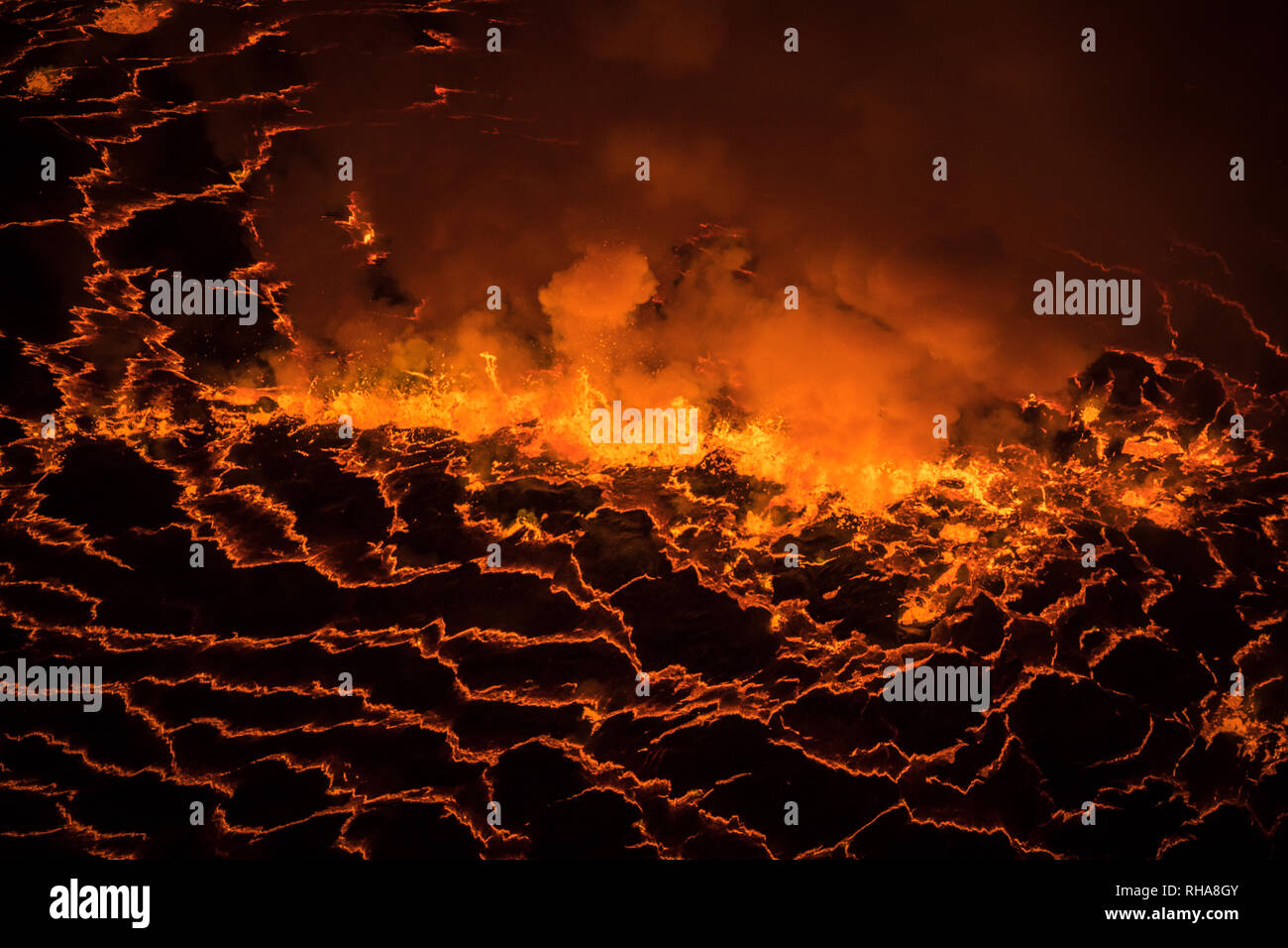 Molten mount hi-res stock photography and images - Alamy