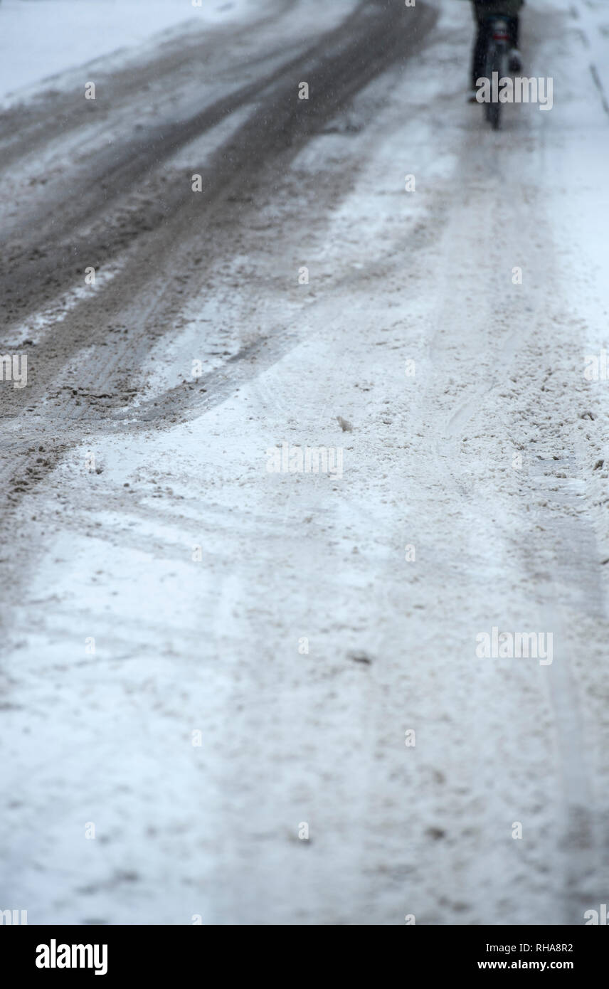 Slippy road hi-res stock photography and images - Alamy